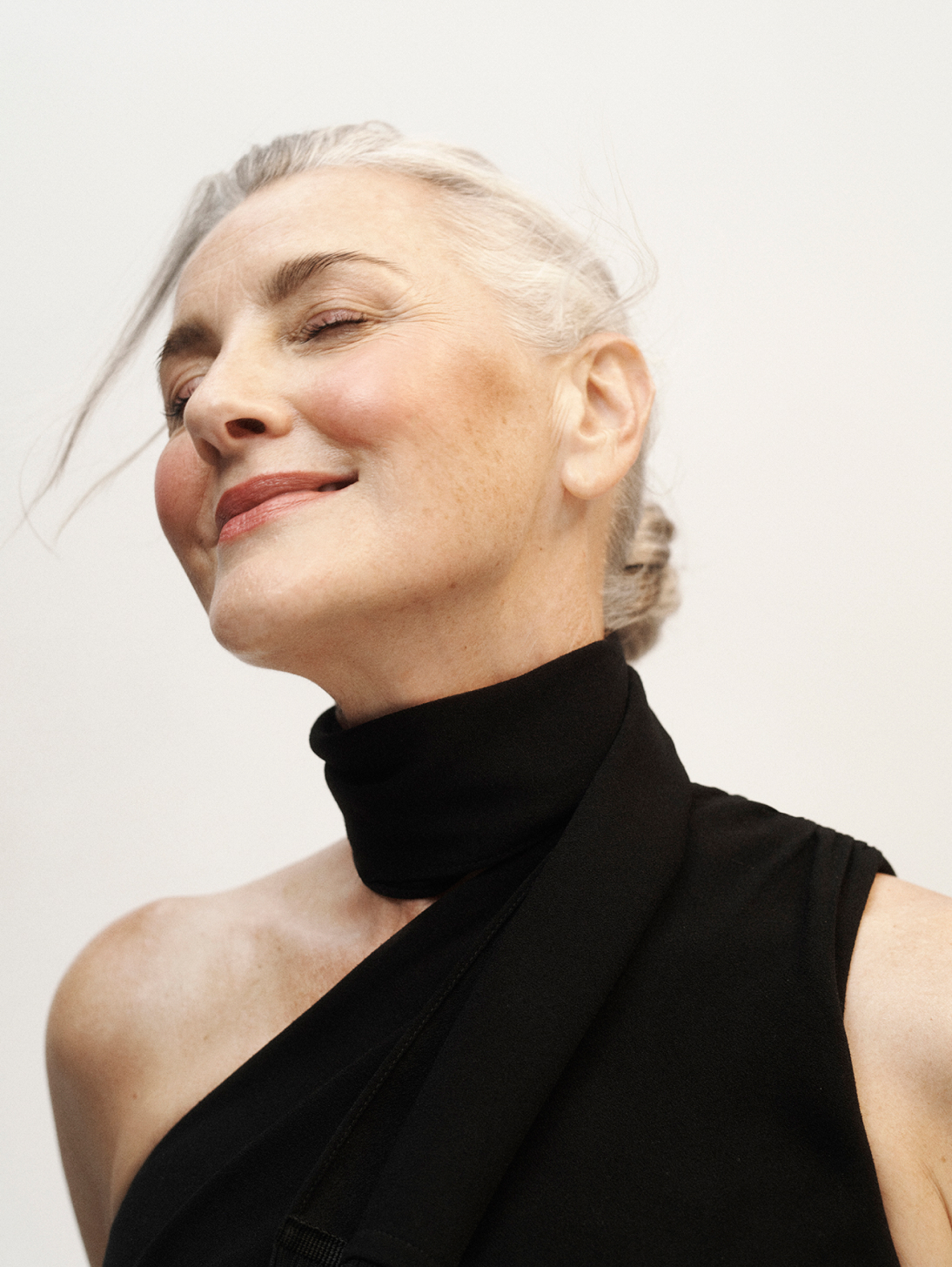 How To Transition To Grey Hair | MECCA Memo